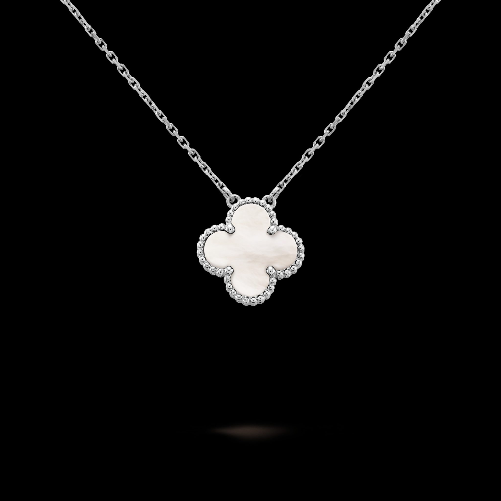 Vòng Tay Van Cleef & Arpels Chế Tác Đá Mã Não Đỏ Vàng Vàng 18K 19cm ...